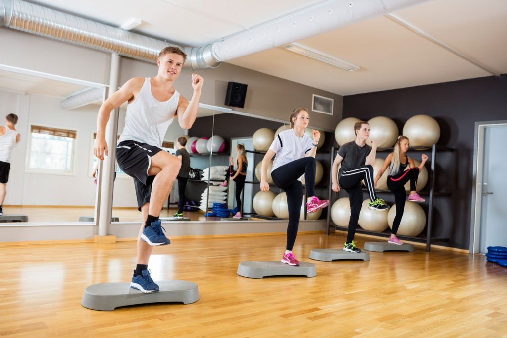 10 Ejercicios para Mantenerte en Forma que Puedes Realizar Donde ...